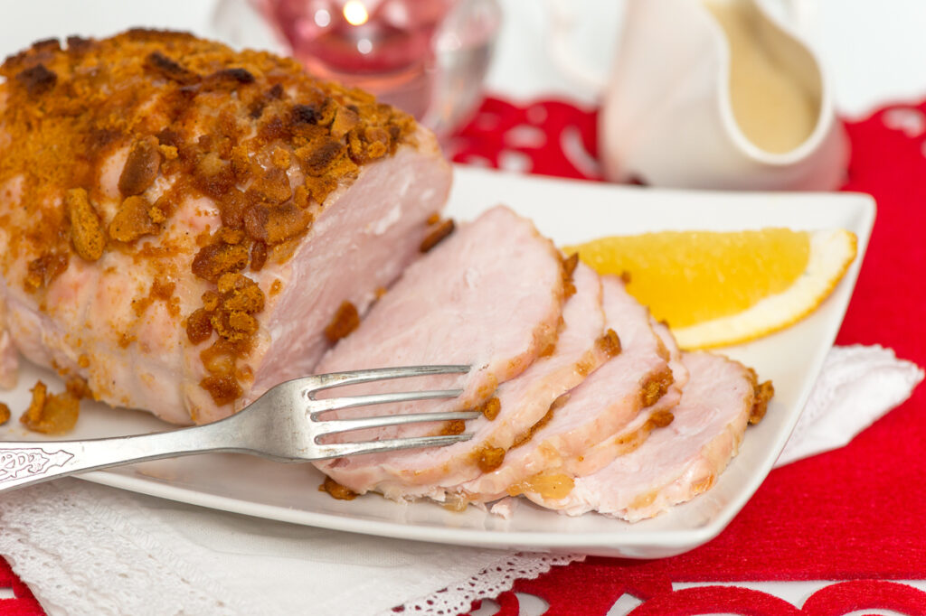 Inkivääri-kalkkunarulla ja appelsiini-kermakastike | Hellapoliisi