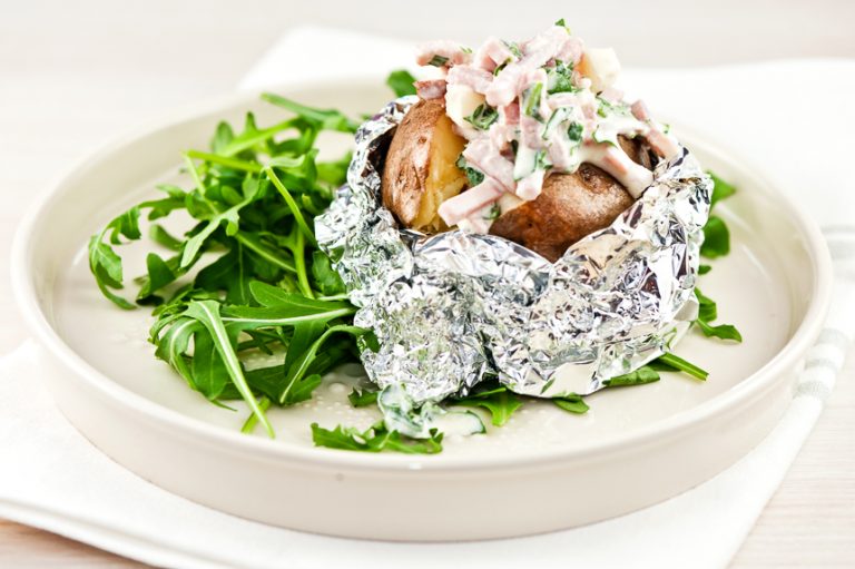 Uuniperuna kinkku-sinappitäytteellä | Hellapoliisi