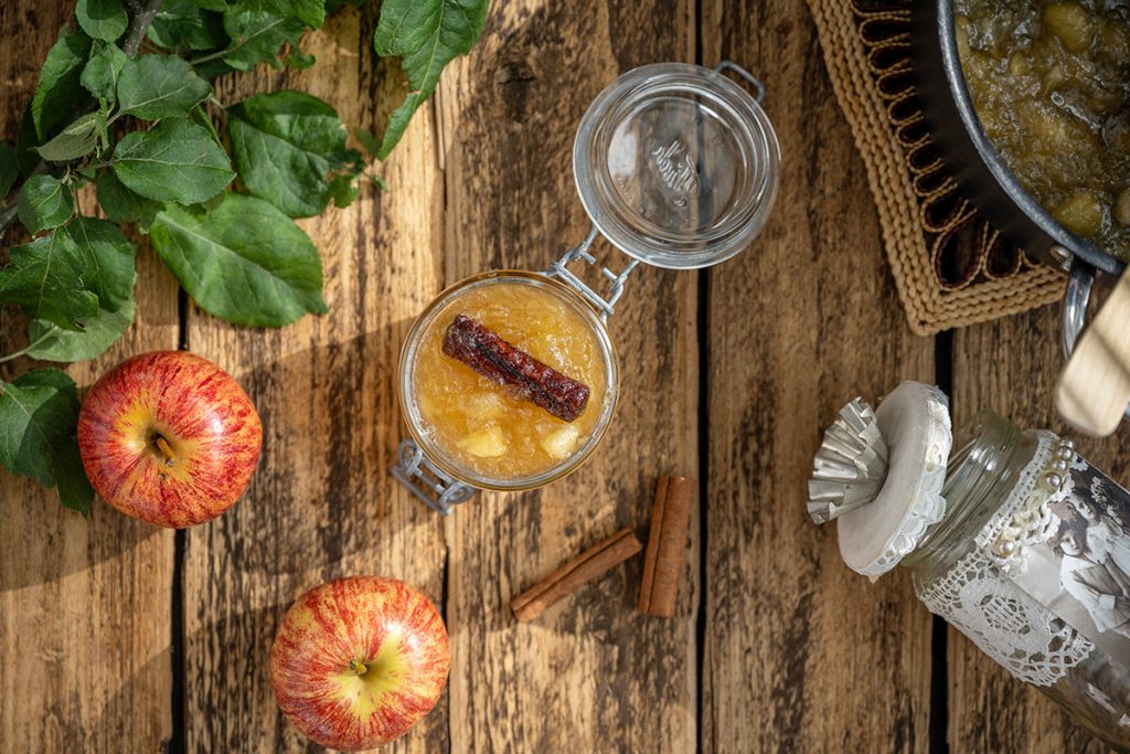 Mausta ihana omenahillo oman maun mukaan - katso vinkit | Hellapoliisi